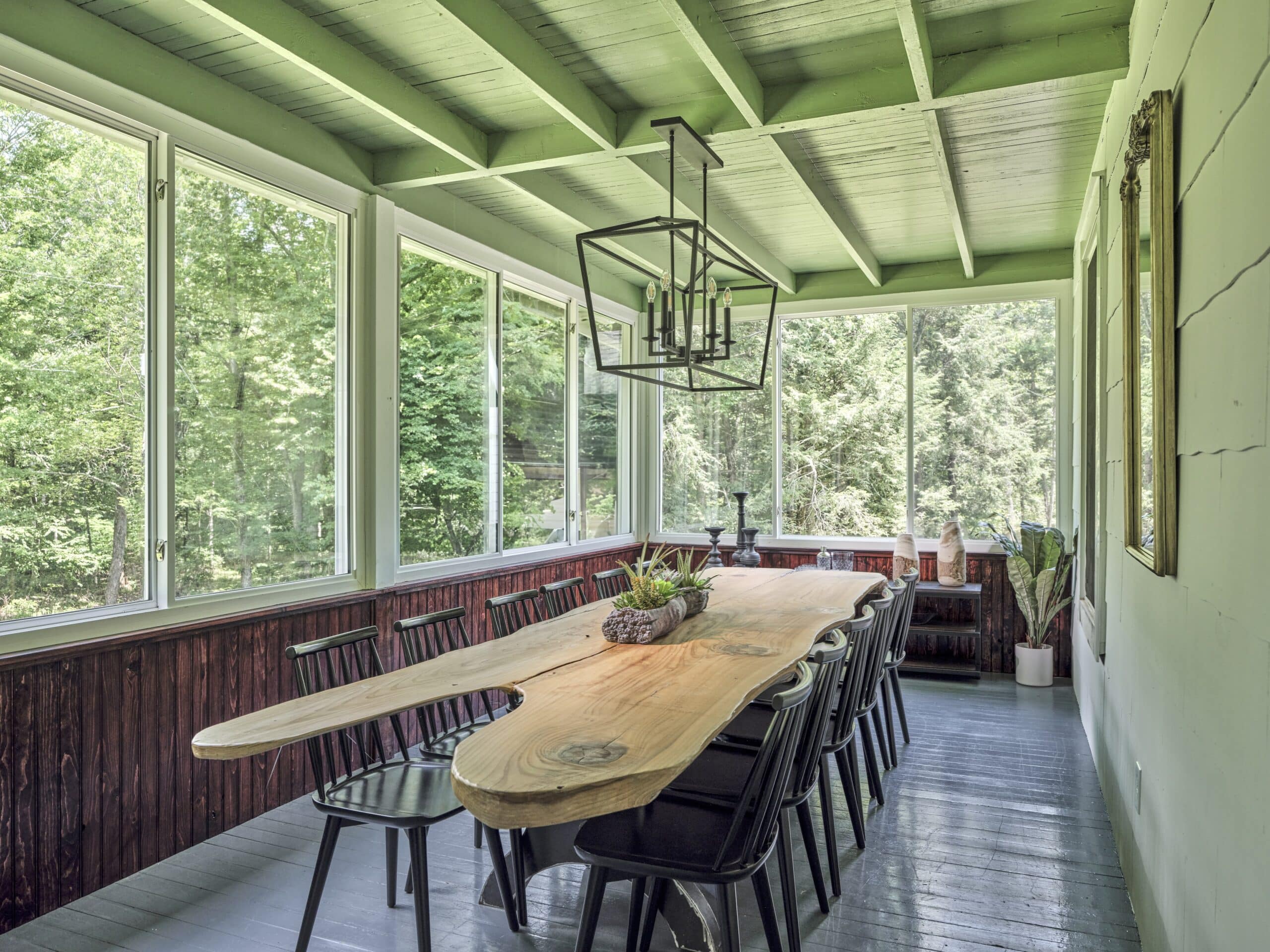 Luxuriously Restored Farm Cabin | Pocono Mountains - Hyatus Stays